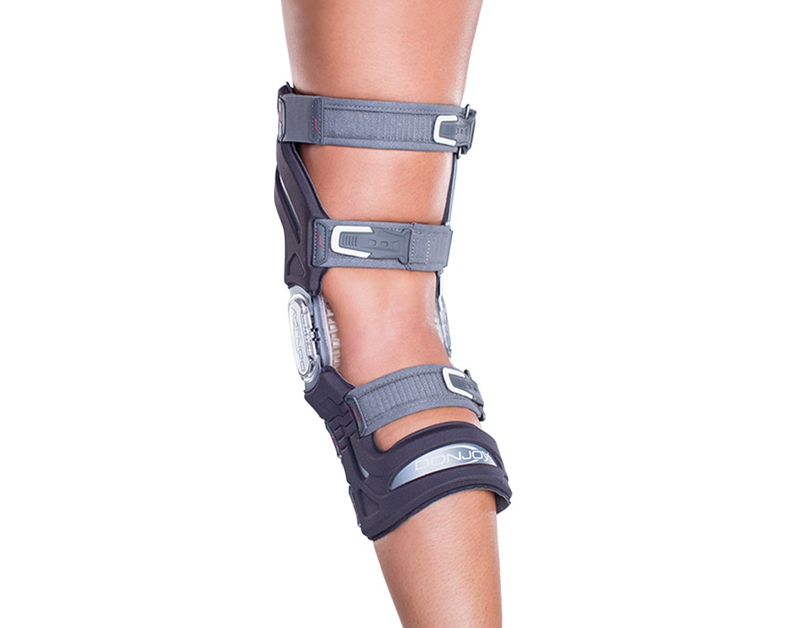 A22 Titanium Custom Knee Brace By Donjoy